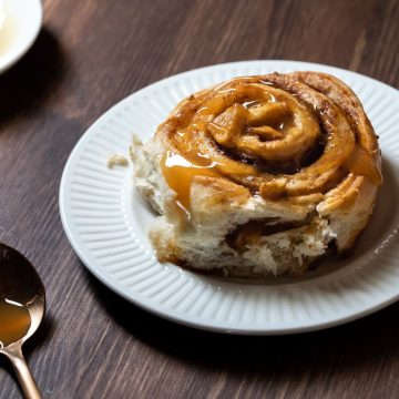 15 Irresistible Toppings for Cinnamon Rolls: Tasty Delights To Try