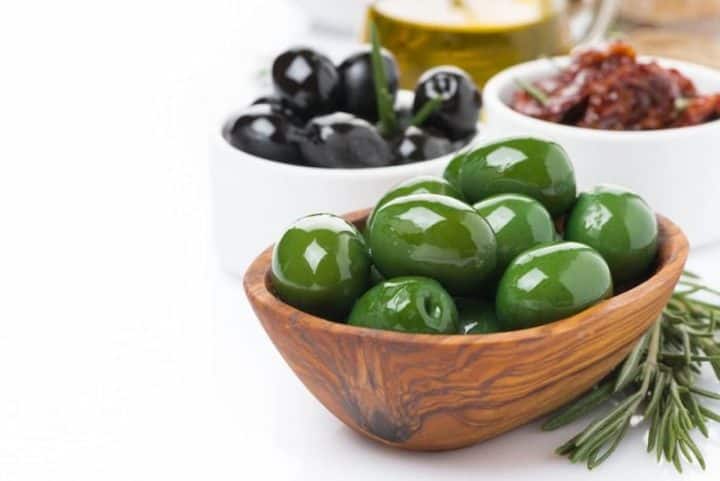55 Best Salad Toppings To Make Your Greens More Exciting - The Melrose ...