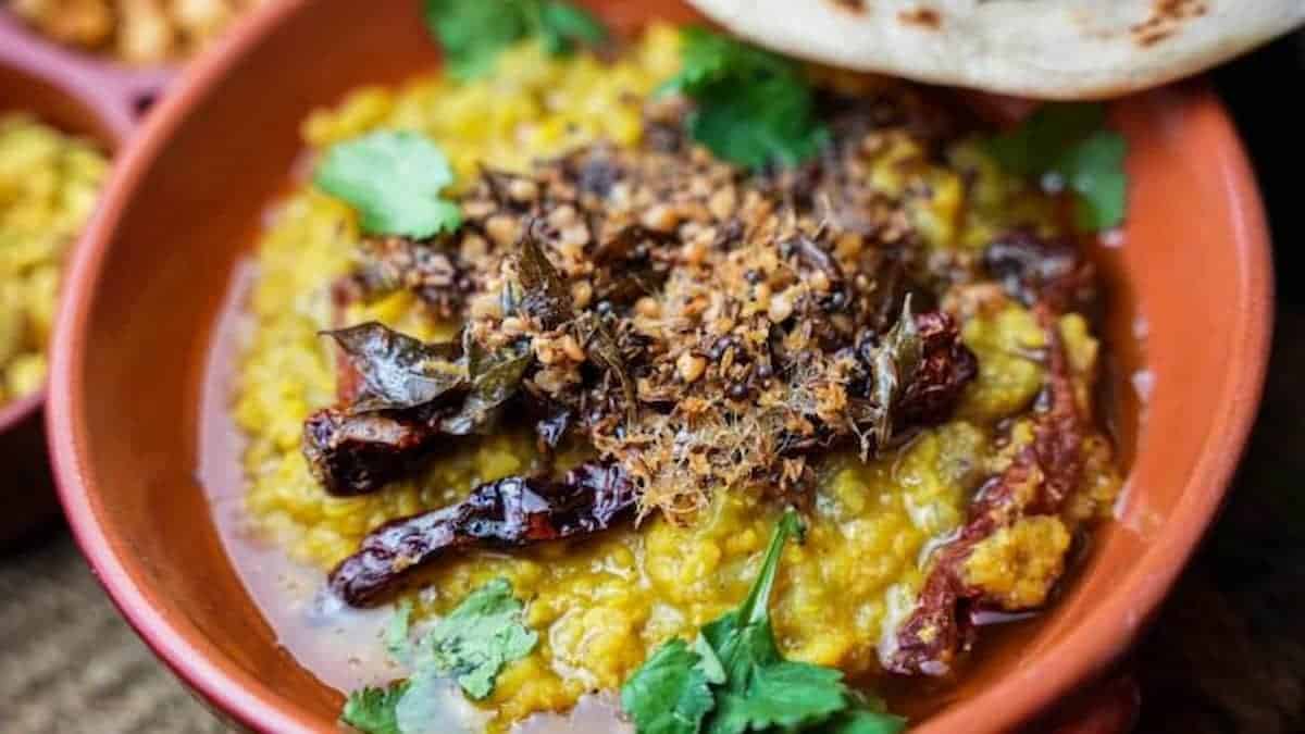 What To Eat With Naan Bread: 45 Delicious Pairings You’ll Love - The ...