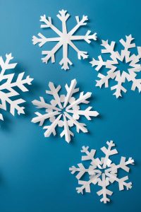 29 Construction Paper Christmas Crafts: Fun, Festive DIY Projects ...