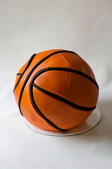 22 Basketball Cake Ideas To Make Your Party a Slam Dunk - The Melrose ...