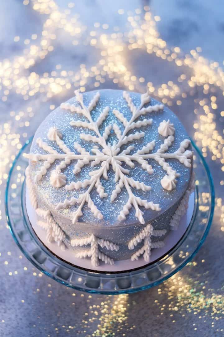 55 Winter Cake Decorating Ideas Perfect for The Holidays - The Melrose ...